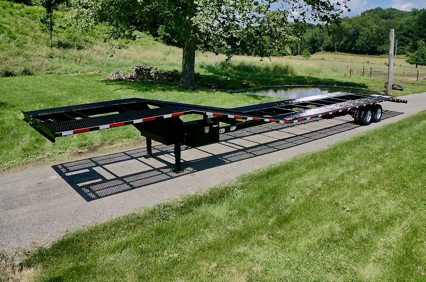 20k - 24k Low Pro Wedge - Advanced Trailers